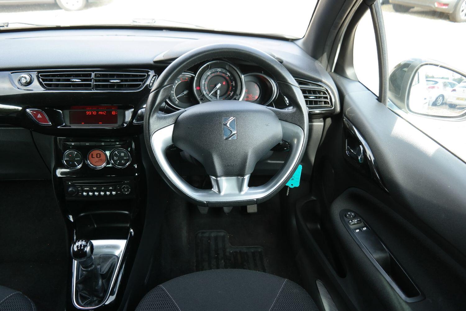 Used CITROEN DS3 2012 White in Huntingdon, Cambridgeshire | Anderson ...